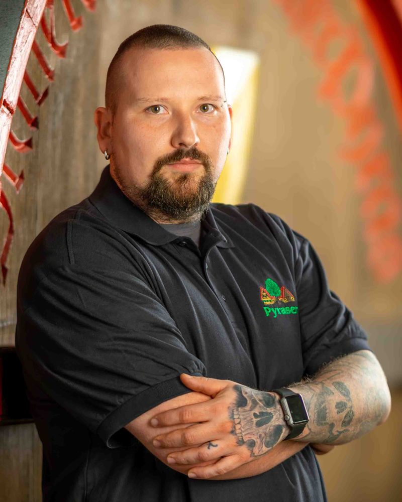 Über uns | Die Pyraser Crew - so viele fleißige Hände packen mit an!