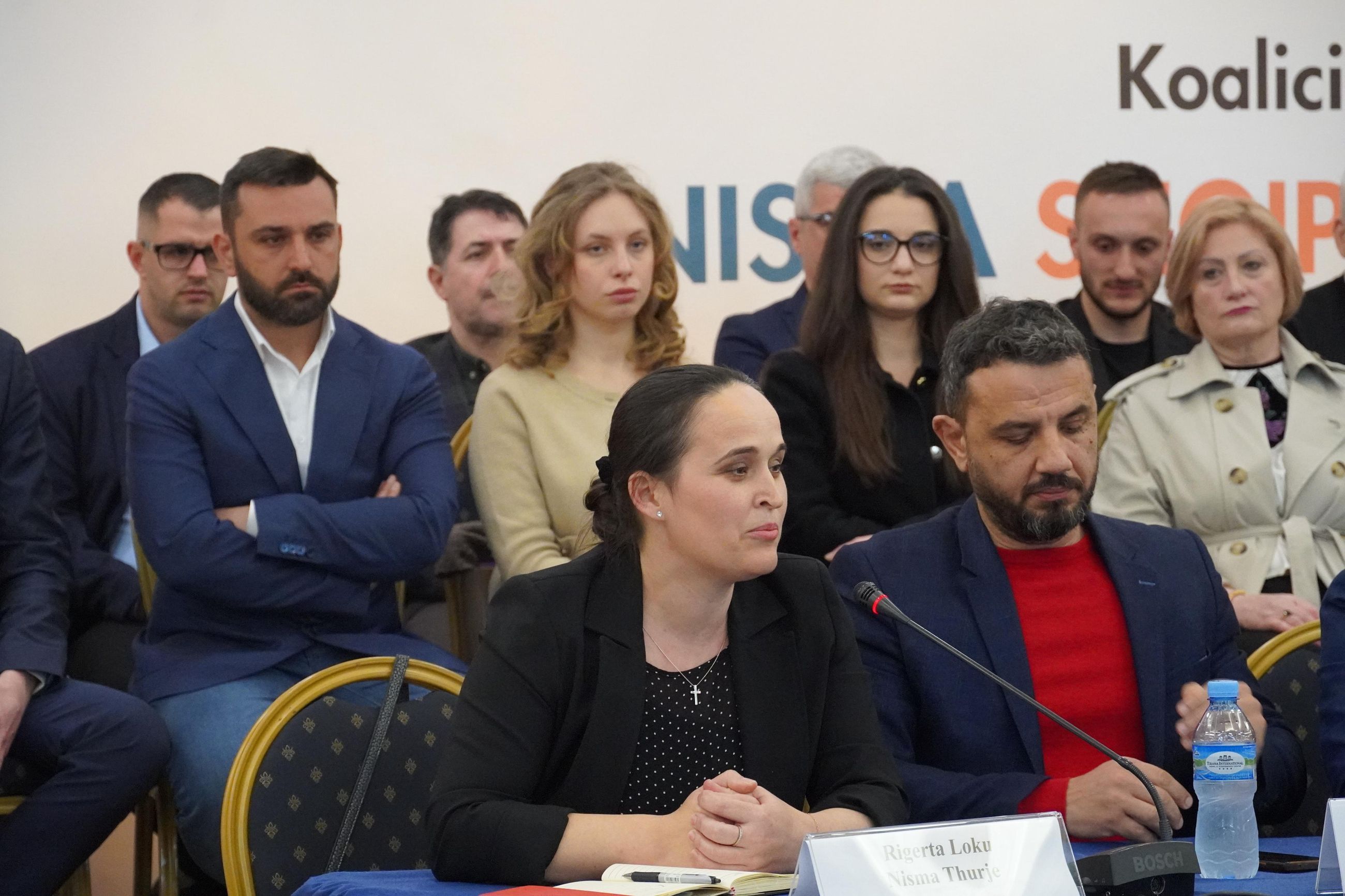 Zyrtarisht në koalicion 'NISMA SHQIPËRIA BËHET' - Shqiperia Behet