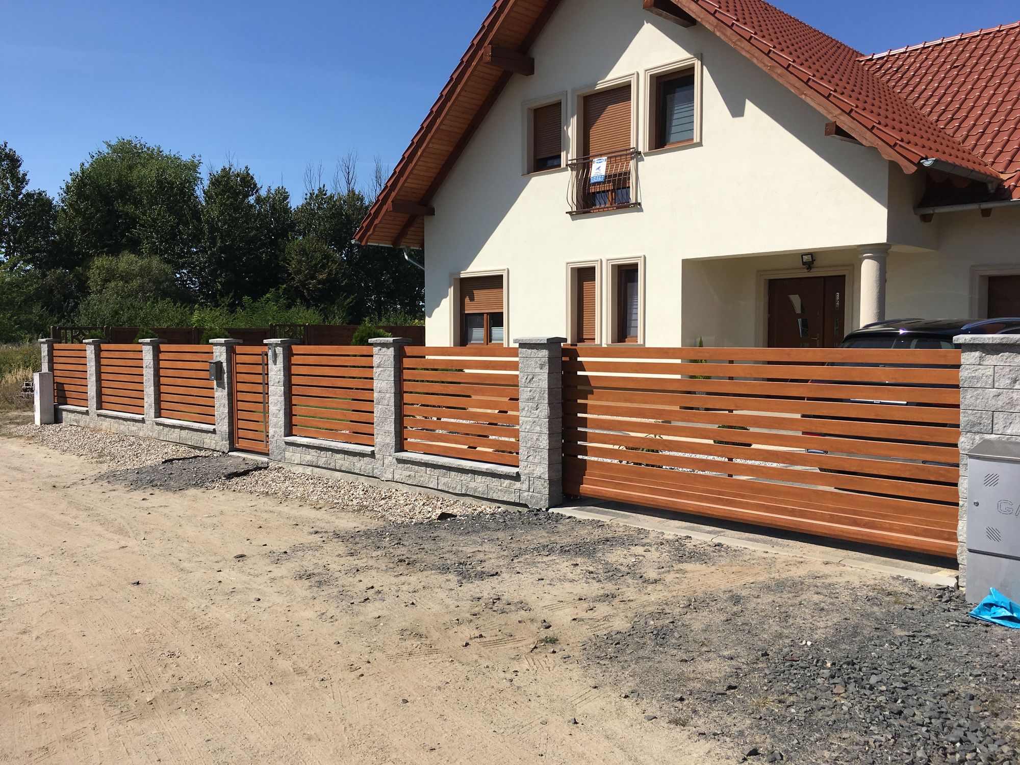 FENZ® | Nowoczesne Aluminiowe Ogrodzenia, Bramy, Furtki i Przęsła