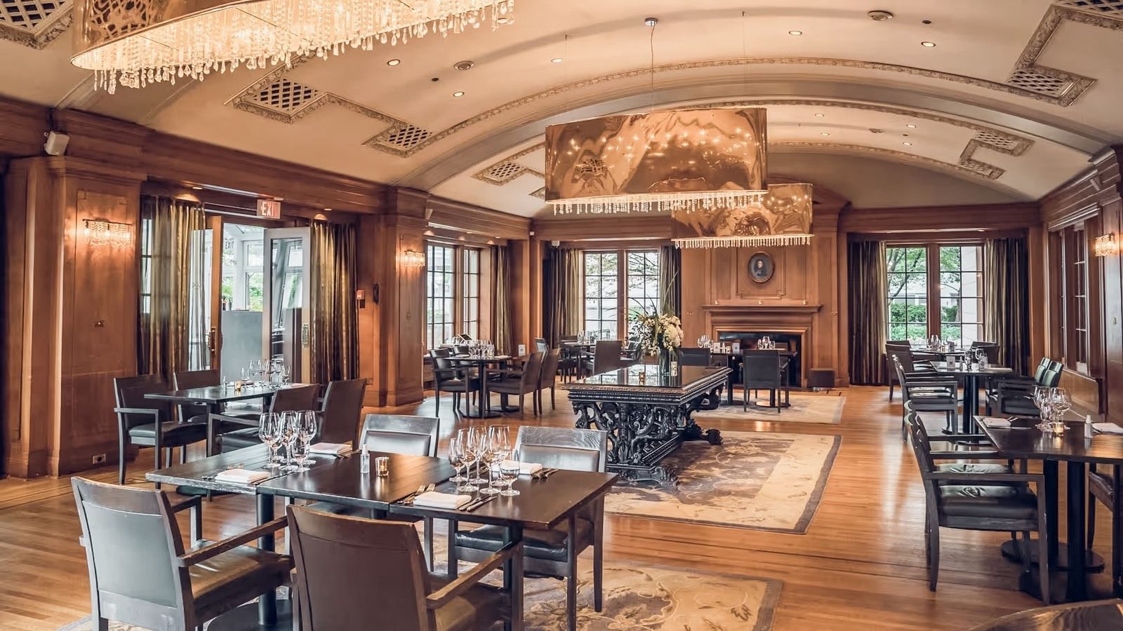 The Vancouver Club | Food & Beverage