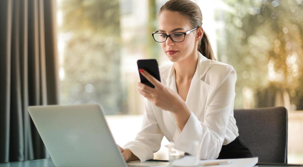 8 Steps for CEOs to Master Mobile-First Team Communication Apps with ...