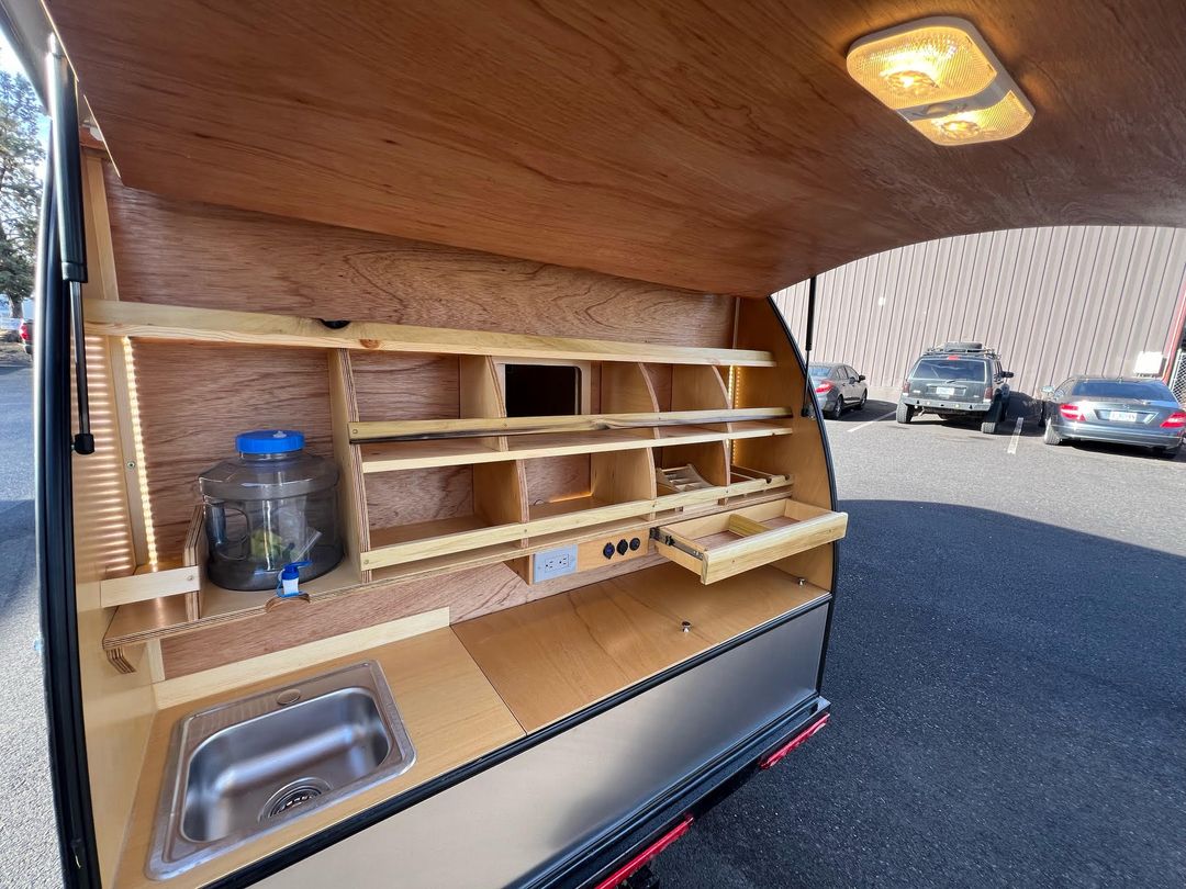 Premium Tall Bend Teardrop Camper | Bend Teardrop