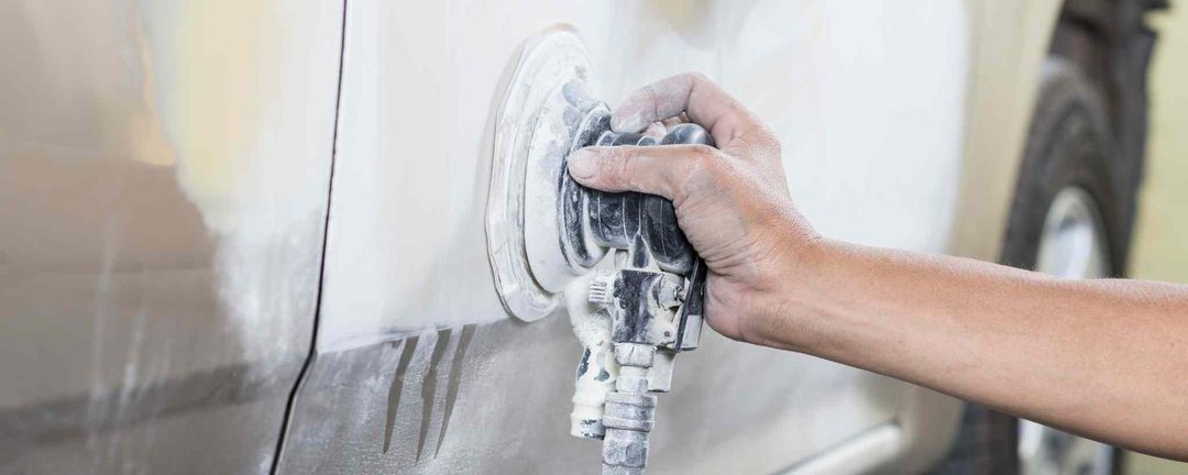 How to Wet Sand a Car: Experts Instructions on Wet Sanding | Panda Hub ...