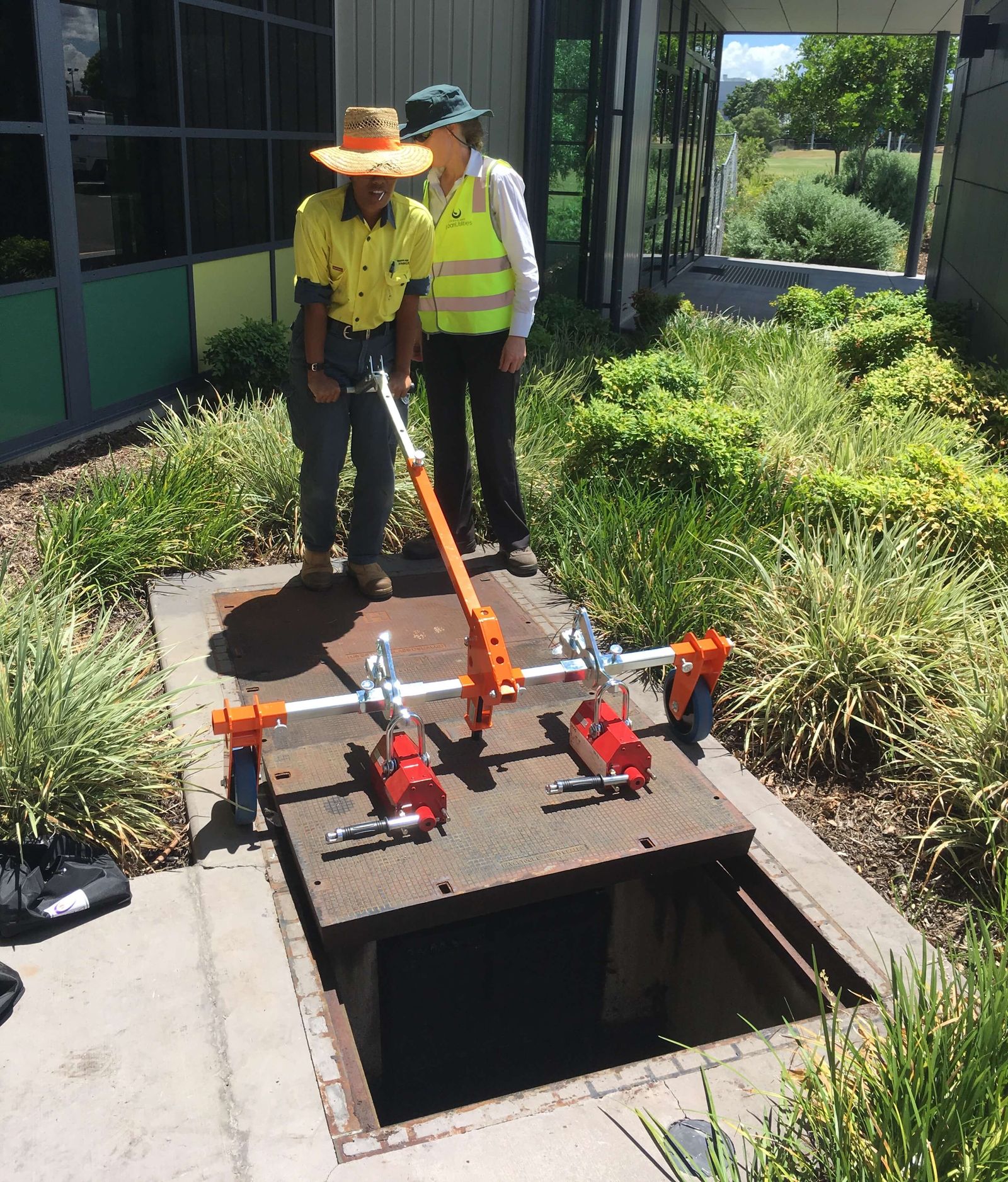 Aluminium Safety Grates & Inspection Covers | SAM - Safe Access ...