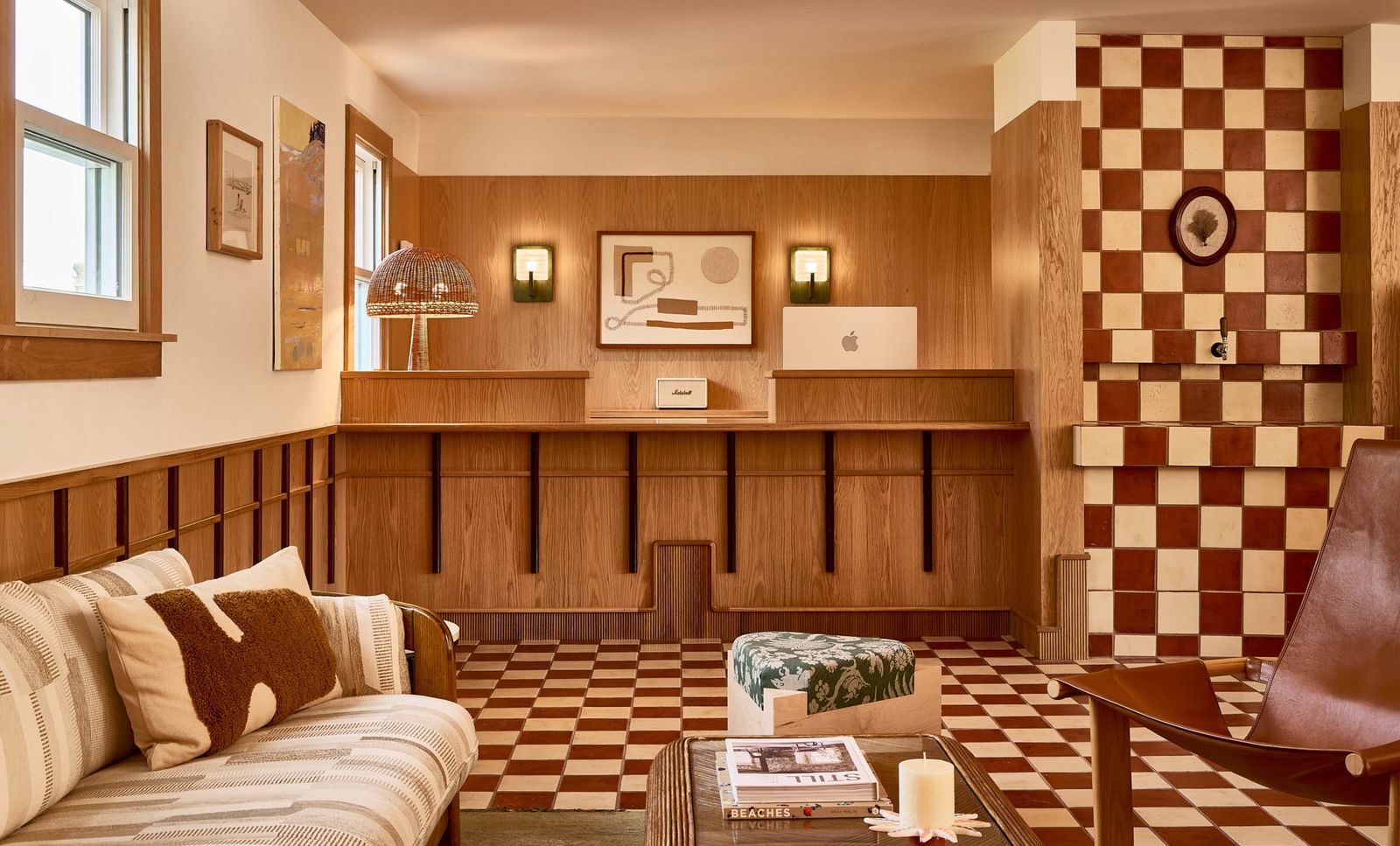 The Beachside Hotel - Vibrant Summer Escape