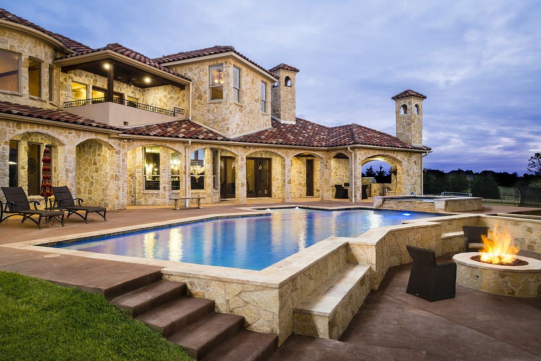 Custom Swimming Pool Installation Service in Rockwall, TX