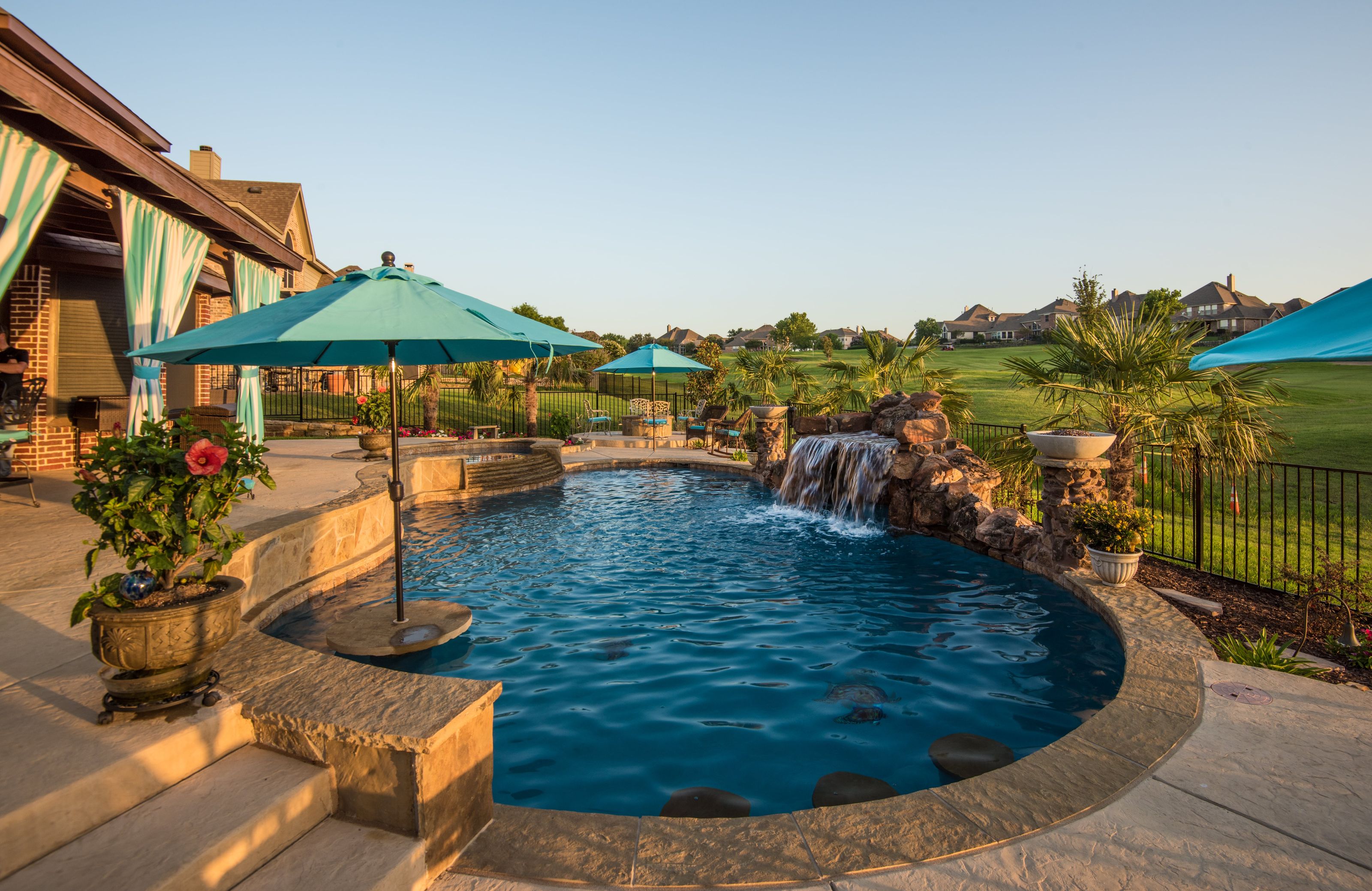 Custom Swimming Pool Installation Service in Rockwall, TX
