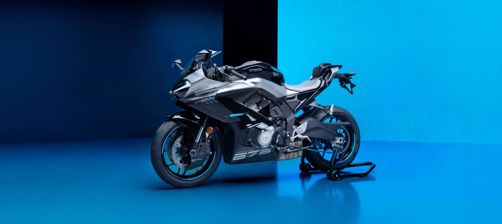 675SR-R - Moto Supersport 675 cc para carretera y circuito ...
