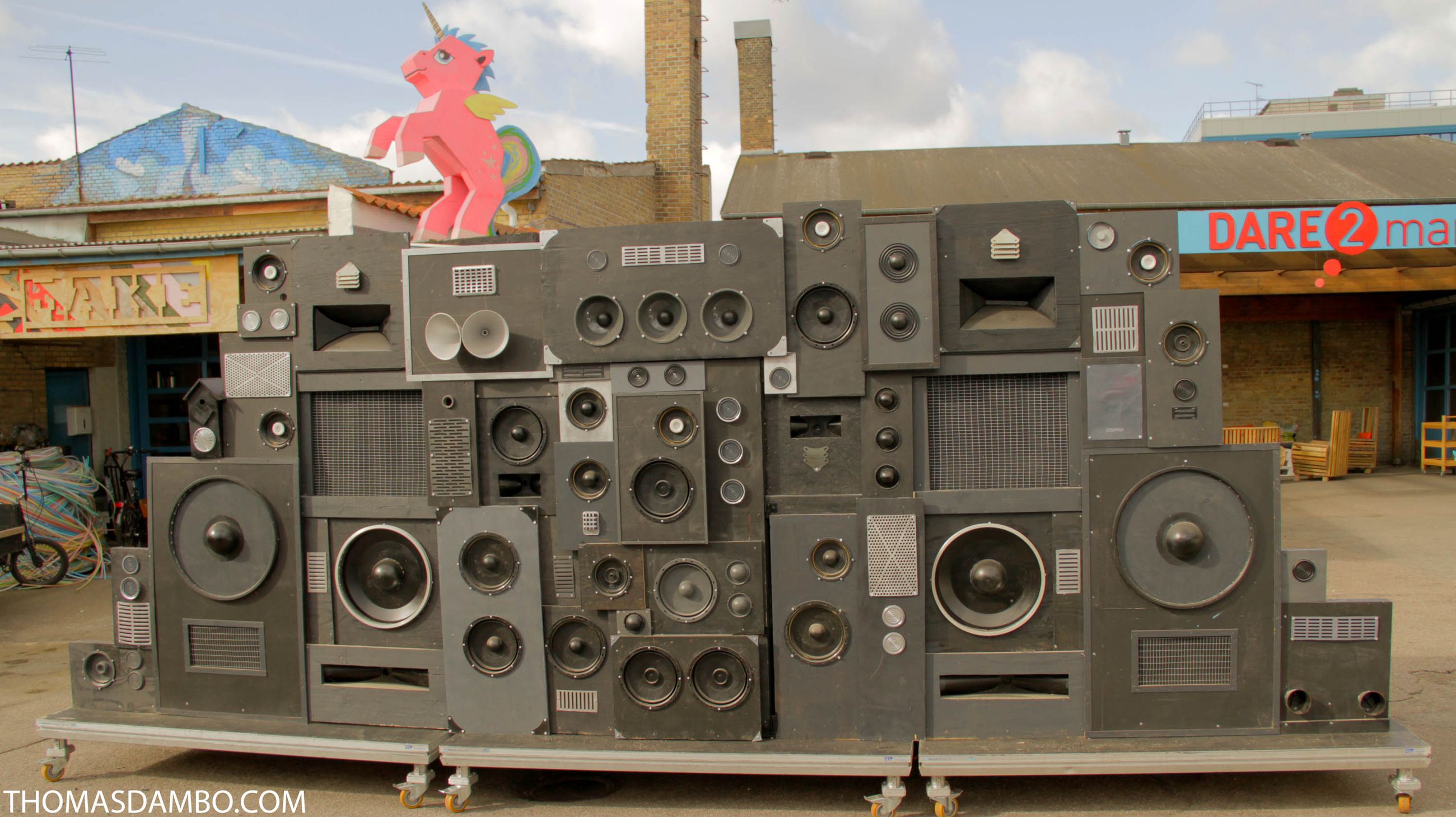 Giant Recycle Speakers | Portfolio