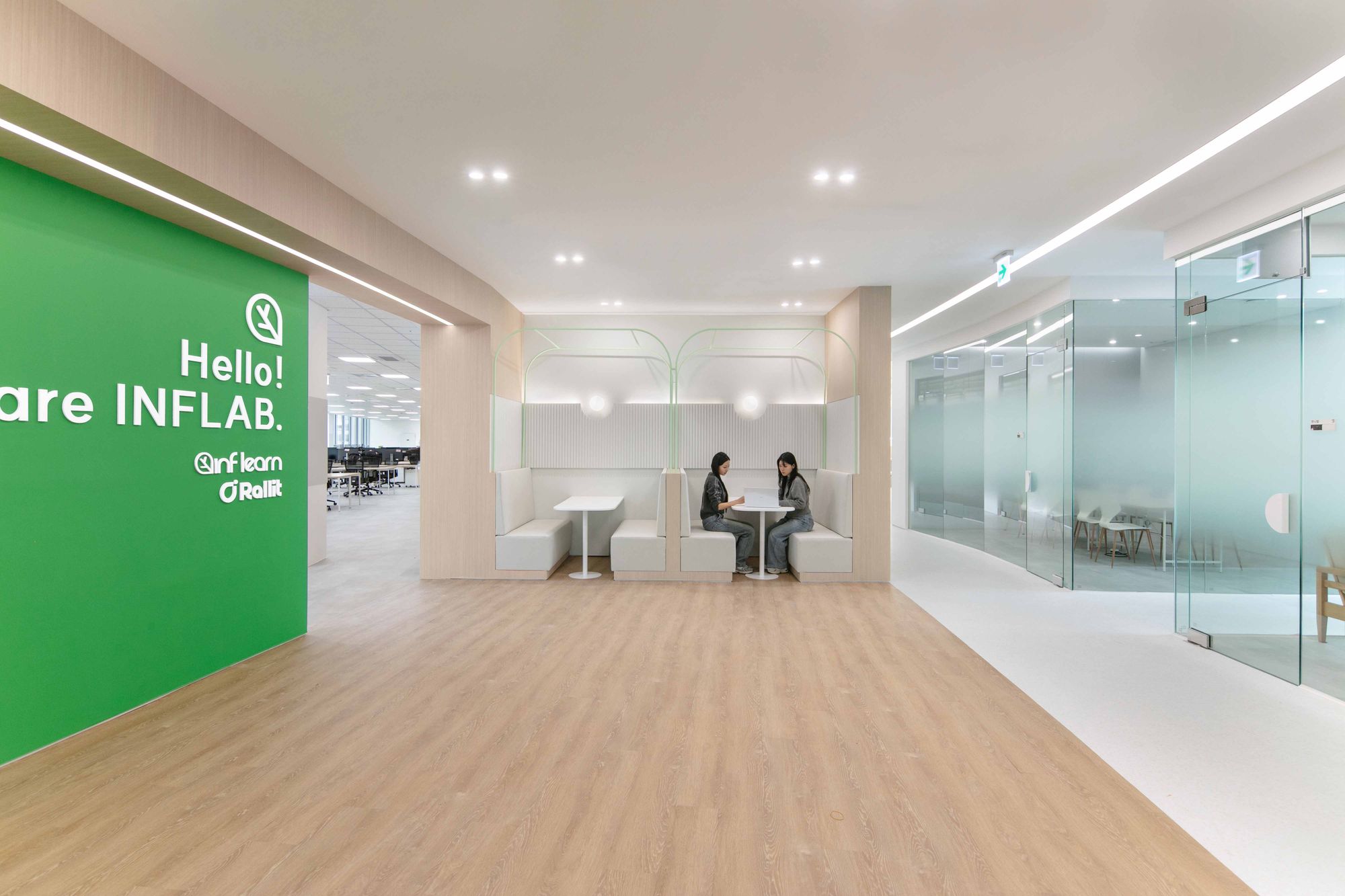 IT 스타트업 | 사무실 인테리어 - 인프랩