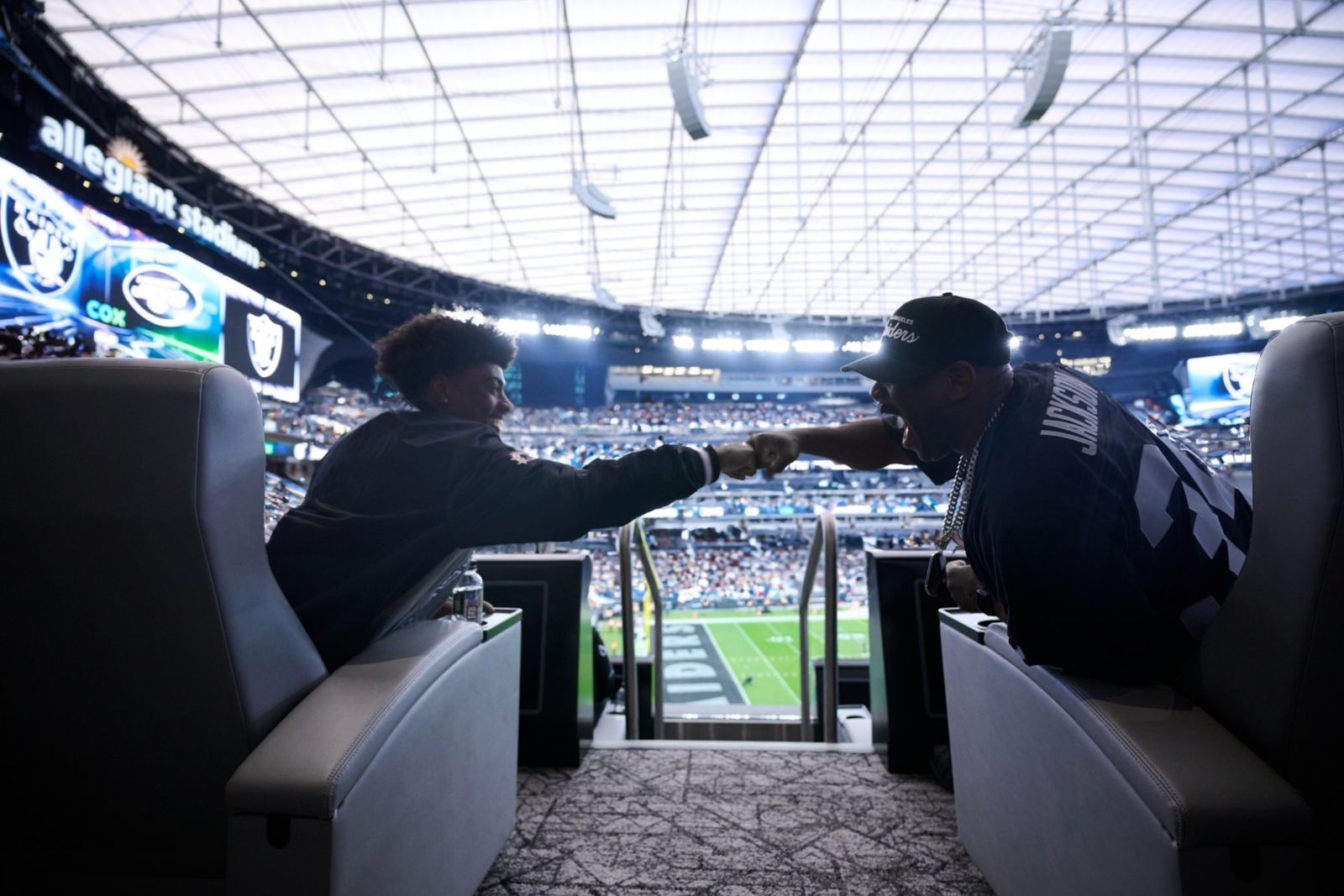 Premium Loge Seating at Allegiant Stadium | Allegiant Stadium Suites ...