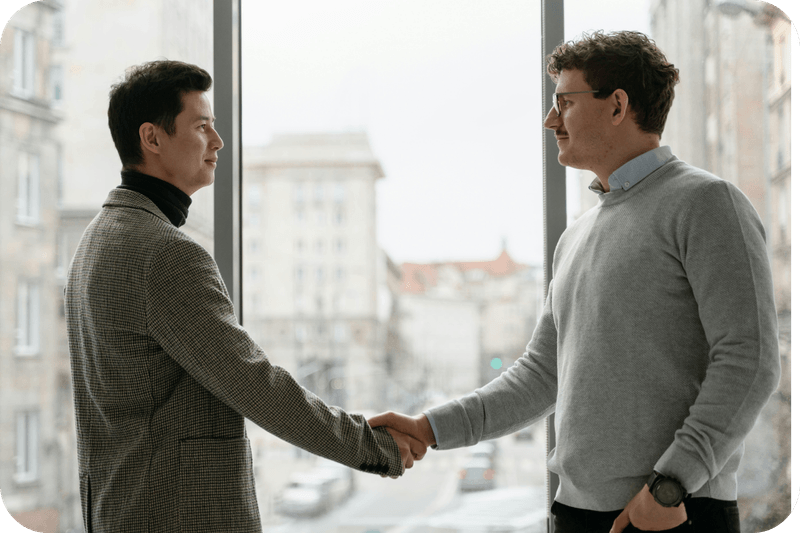 How To Introduce Yourself at Work (With Tips and Examples)