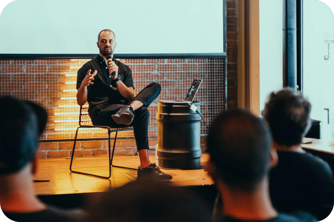 What is a Town Hall Meeting, and How Should You Conduct One? [Full Guide]