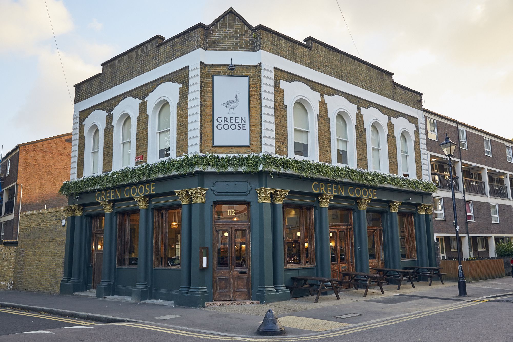 The Green Goose | Rustic traditional British pub in the heart of Bow