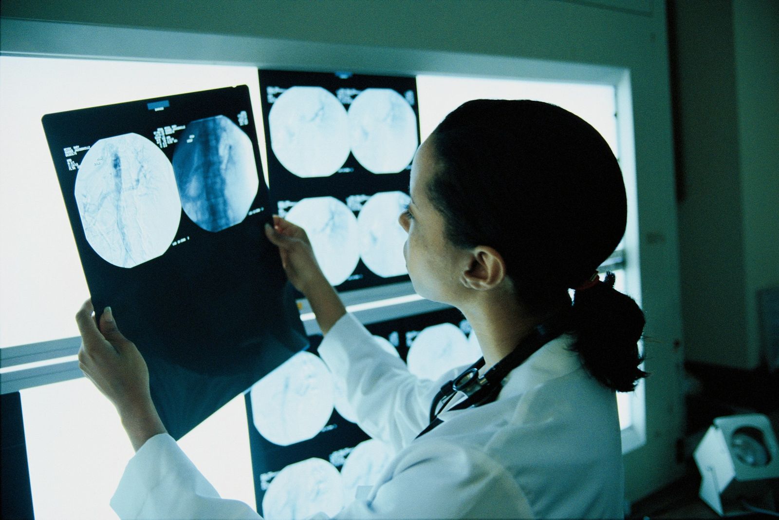 How to Become a Radiologist: Step-By-Step Guide