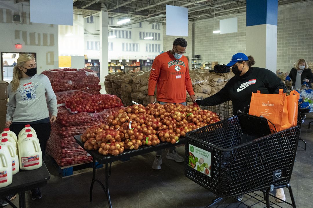 Sharing Thanksgiving | God's Pantry Food Bank