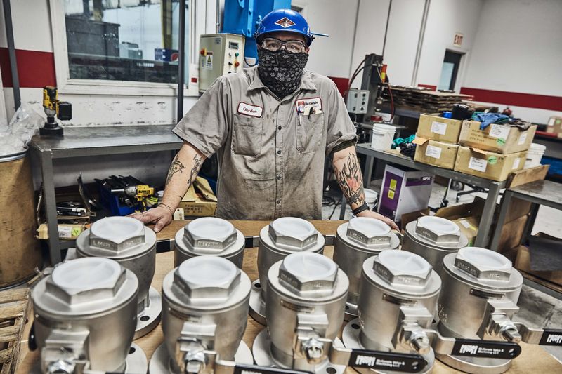 Tank Car Valves | McKenzie Valve & Machining