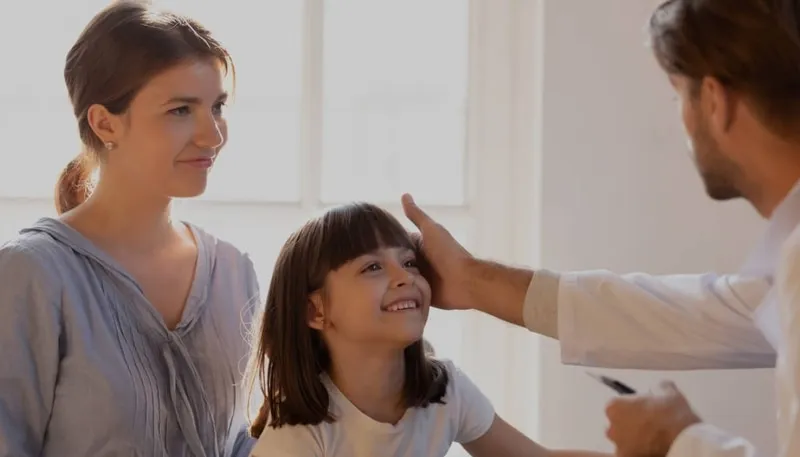 Light for Lice: Effective Methods for Detecting Lice in Your Hair ...