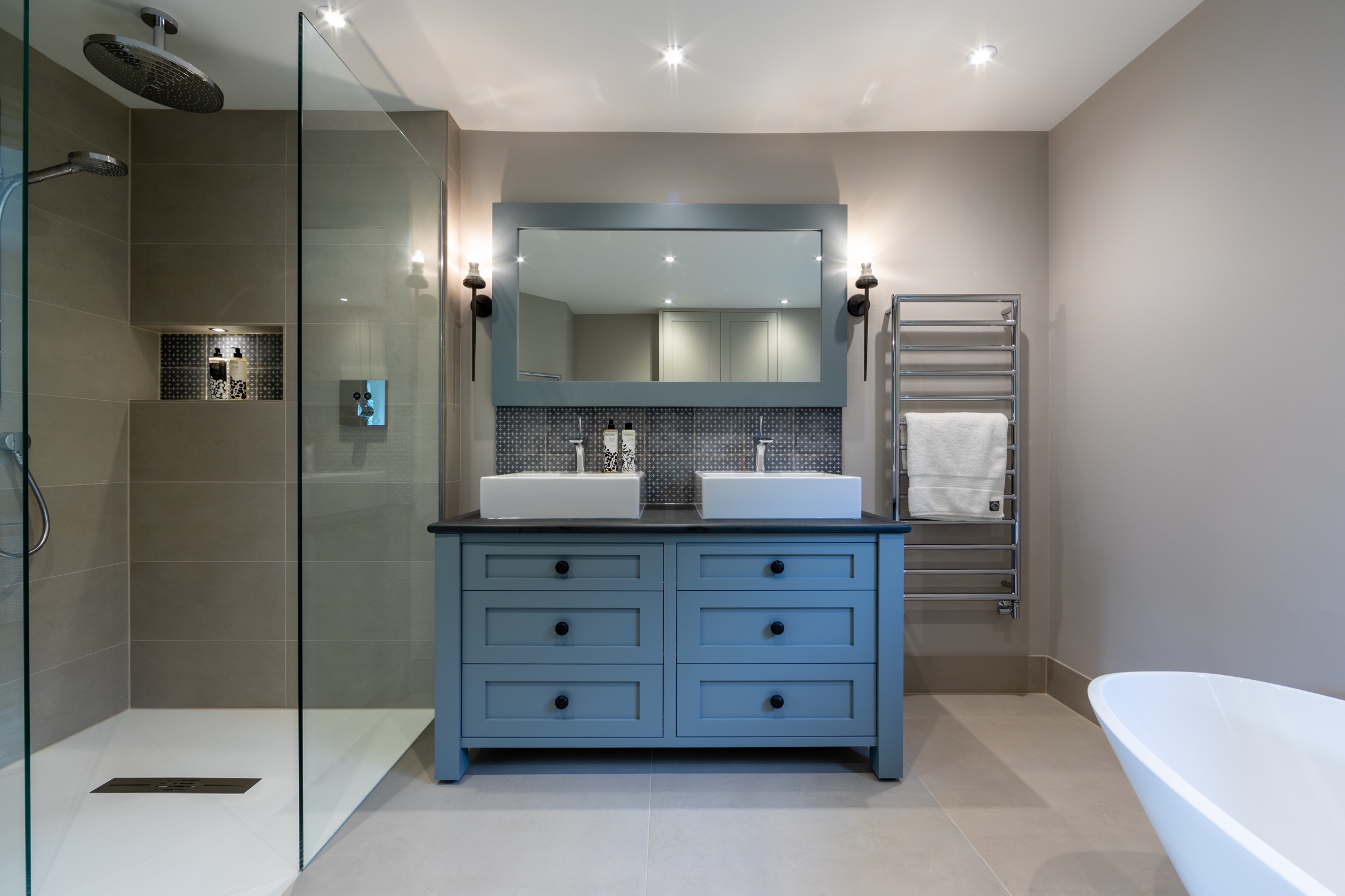 Porcelain Master En-Suite Wet Room - Design & Installation | Jeremy ...