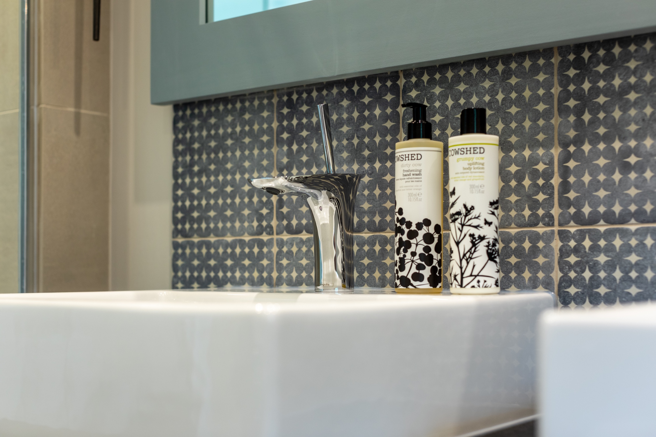 Porcelain Master En-Suite Wet Room - Design & Installation | Jeremy ...