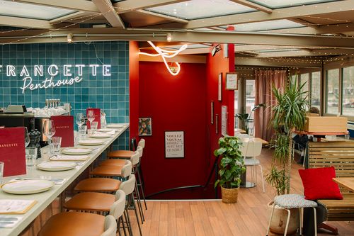 Francette : Restaurant FUGA sur une péniche au pied de la Tour Eiffel