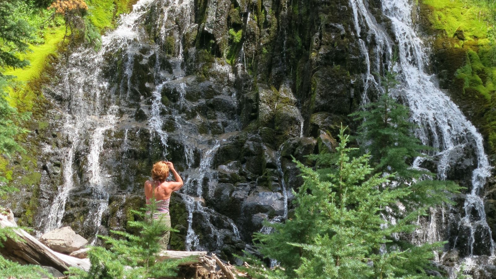 Top 10 Must-See Waterfalls Near Crater Lake