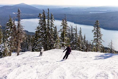Your Guide to Skiing and Snowboarding at Willamette Pass Resort