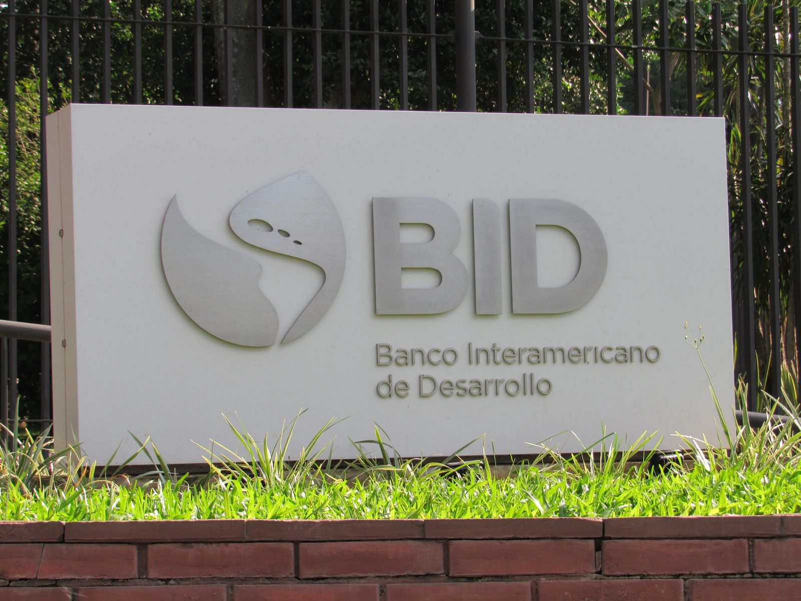 El BID define su plan de trabajo con Paraguay para el período 2025-2029