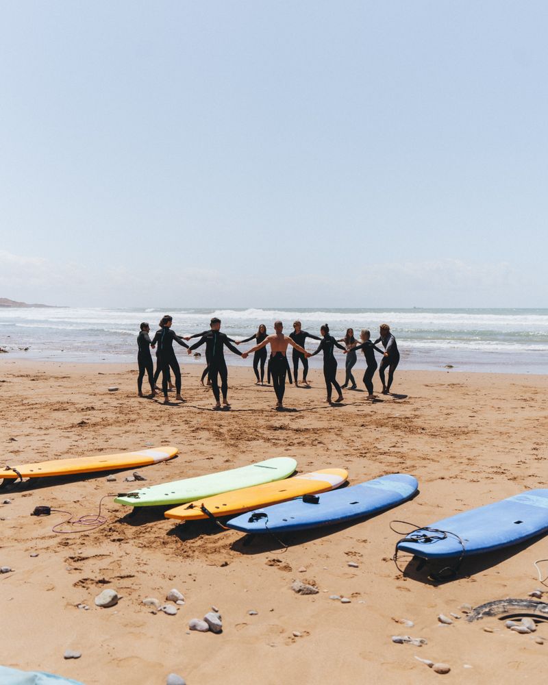Blue Waves Surf House - Surf, Stay, Yoga in Morocco & Sri Lanka
