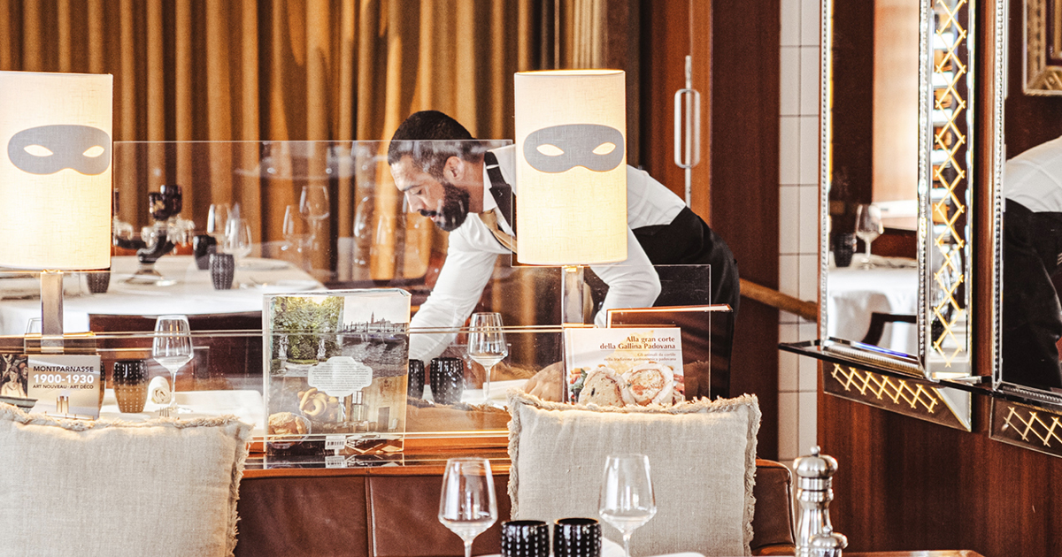Corte De Resteraunt Paris