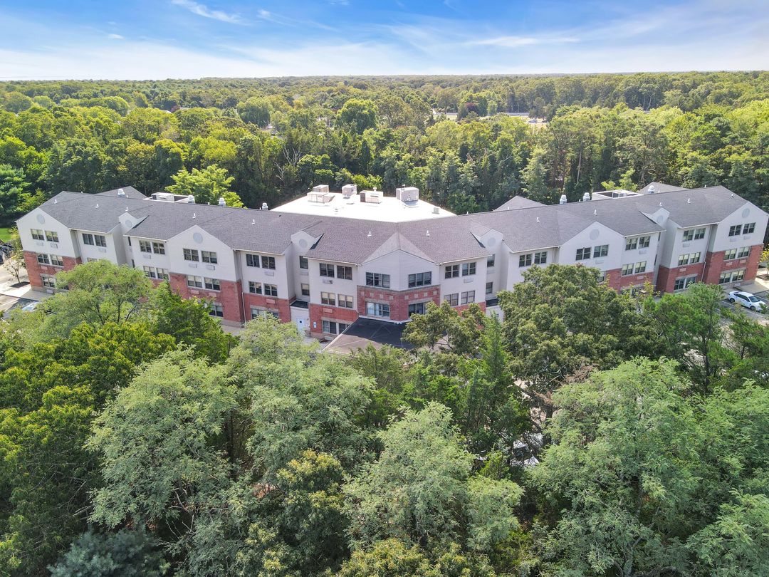 Spring Oak Senior Living | We're offering heart.