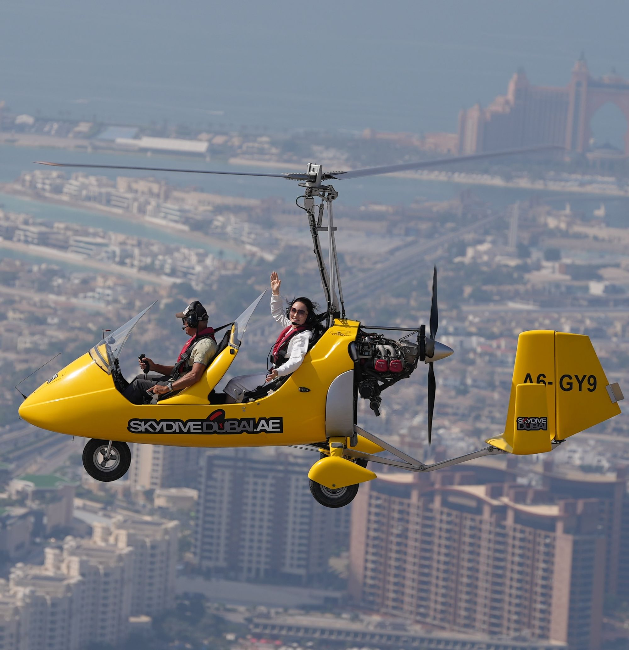 Enjoy Gyrocopter fly along dubai coastline | Skydive Dubai
