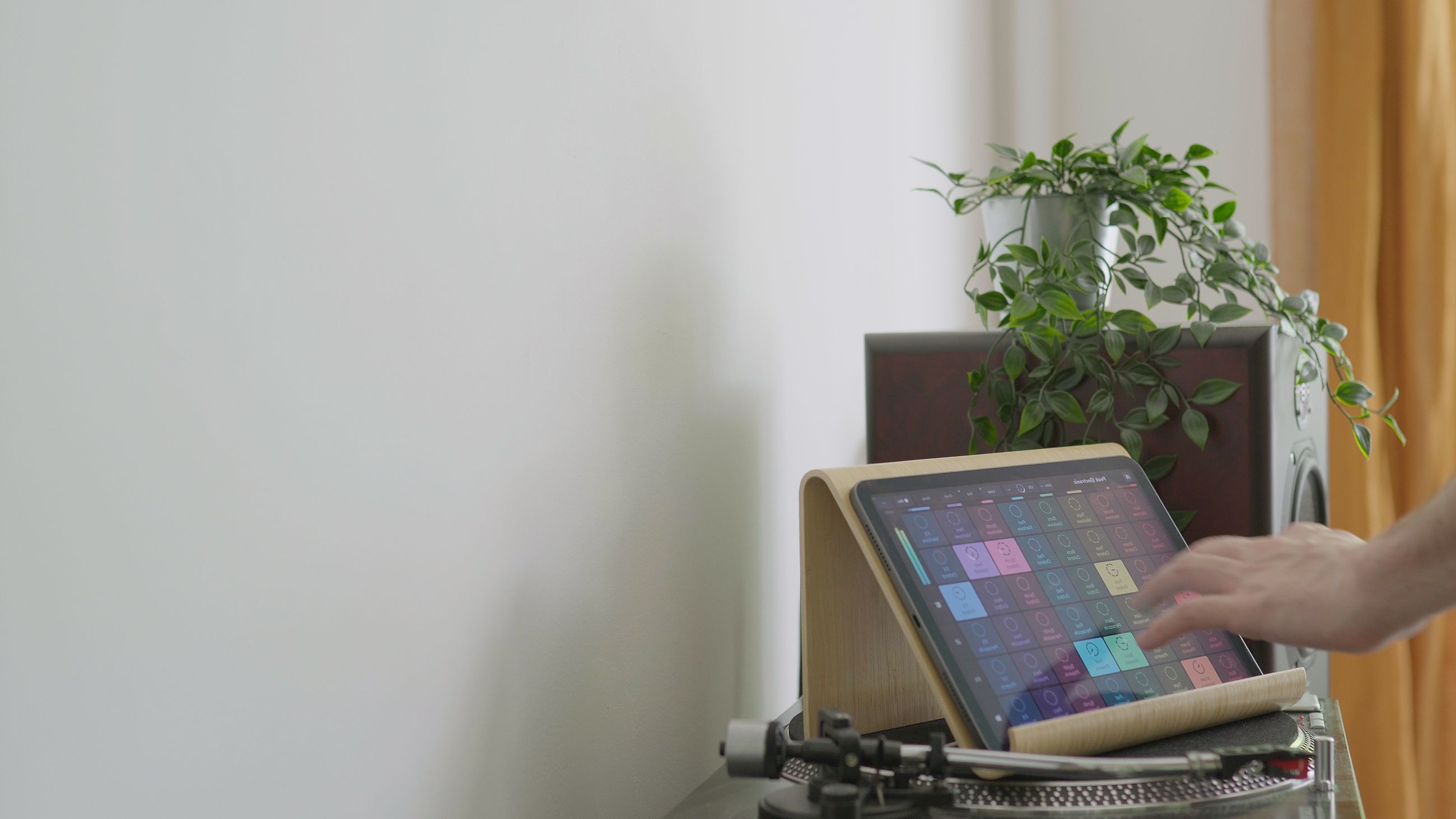 Mixvibes - Professional DJ Software & Music Mixing Tools for Creators