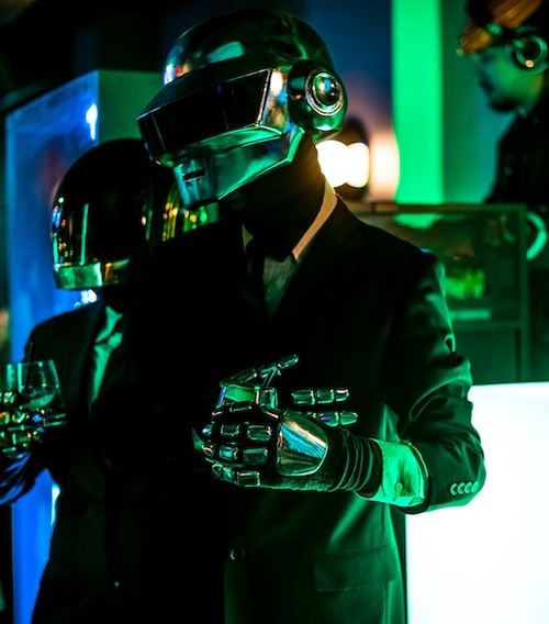 Offworld Bar - Toronto's Space-Themed Cocktail Bar