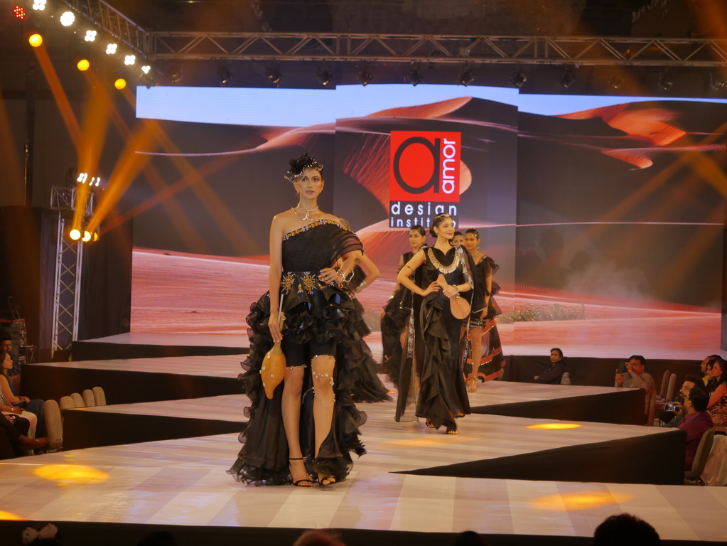 The Future of Style: Top 5 Emerging Fashion Trends for 2024