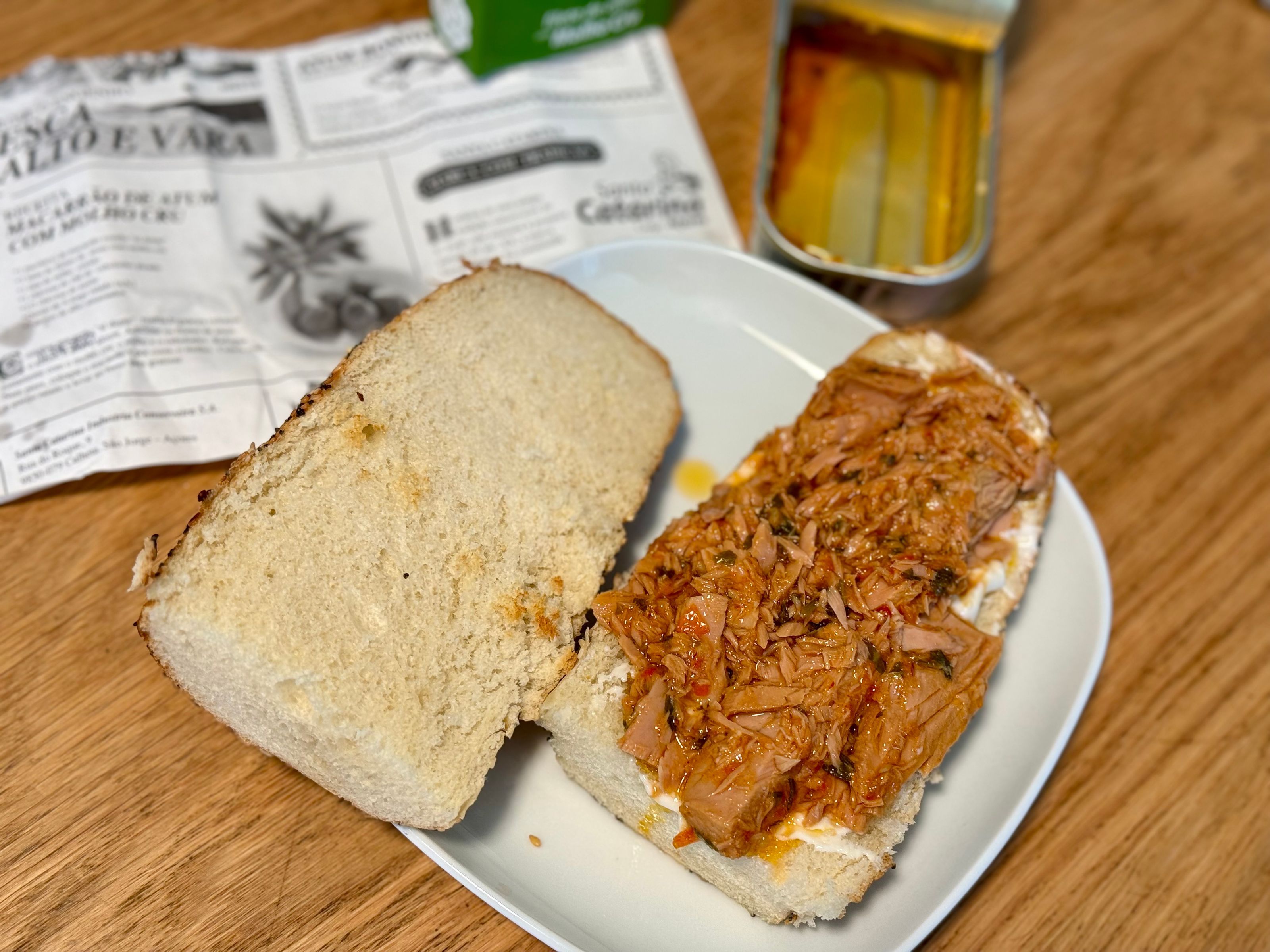 Santa Caterina Tuna in Molho Cru Sauce Sandwich