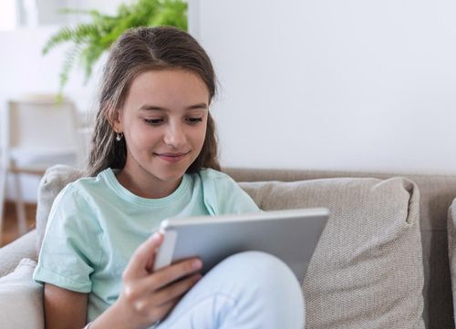 Moozoom | An application to empower kids