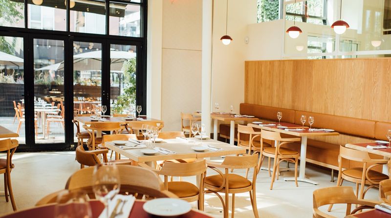 Place Carmin | Restaurant français | Vieux-Montréal