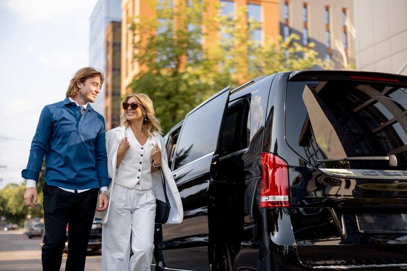 Luxury Chauffeur Service | Airport Transfers & City Rides | Airport ...