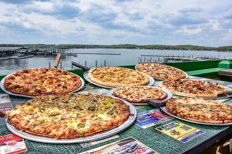Lazy Gators | Lake Front Amphitheater | Lake of the Ozarks
