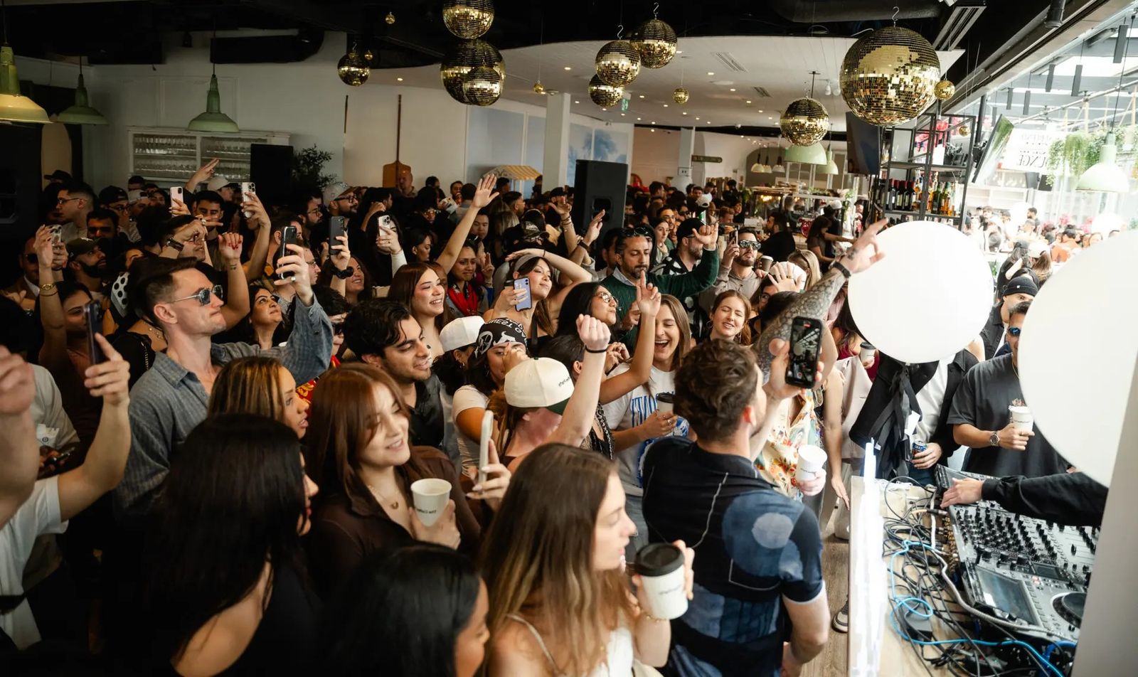 Coffee rave w Warszawie – taniec, kawa i dobra energia