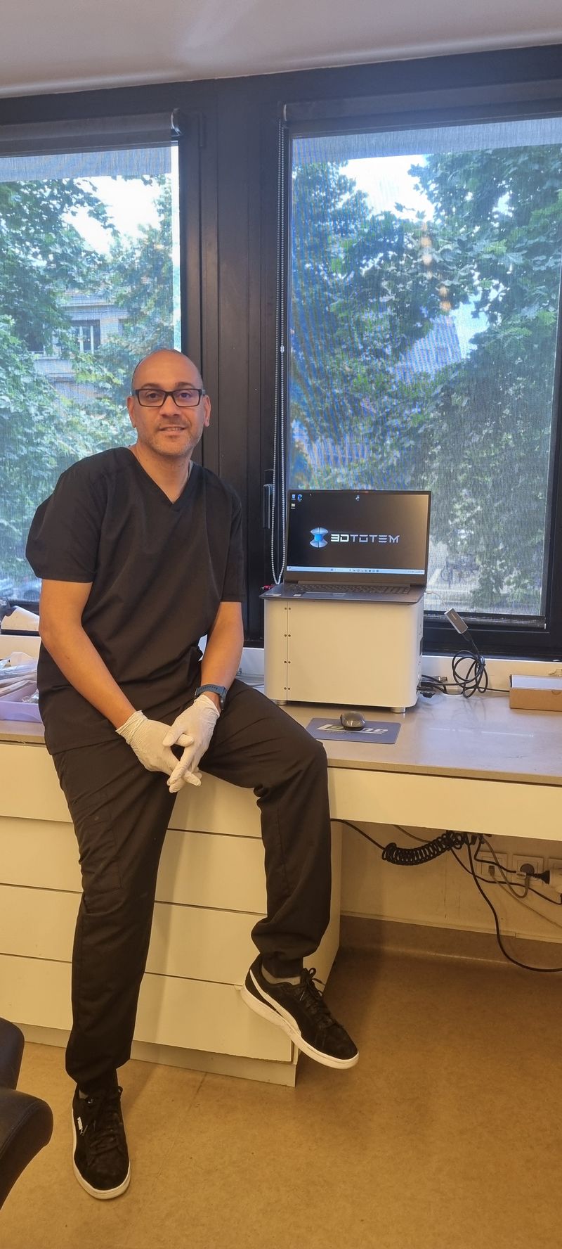 Imprimante 3D dentaire Sentry 220 | Fabriquée en France | 3DTOTEM