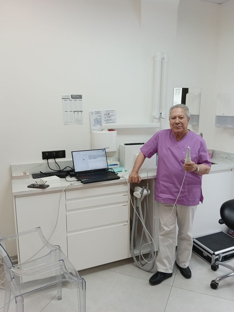 Imprimante 3D dentaire Sentry 220 | Fabriquée en France | 3DTOTEM