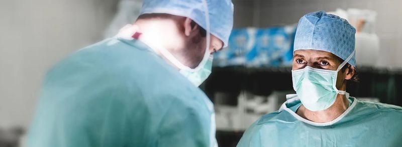 Krampfadern, Varizen OP » Venenchirurgie - Dr. Szyszkowitz