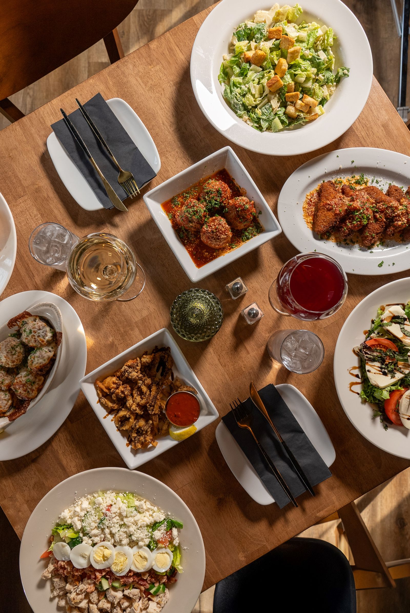 Pafumi's On Main | Home