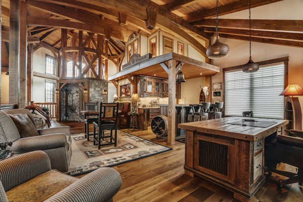 Rustic 'River' Calgary | Canadian Timberframes