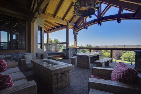 Rustic 'River' Calgary | Canadian Timberframes