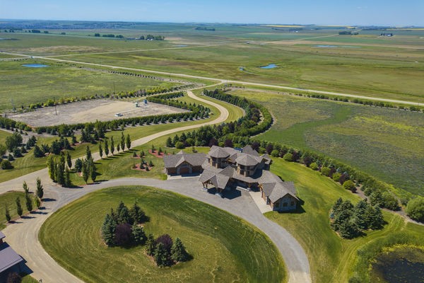 Rustic 'River' Calgary | Canadian Timberframes