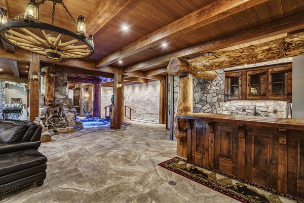 Rustic 'River' Calgary | Canadian Timberframes