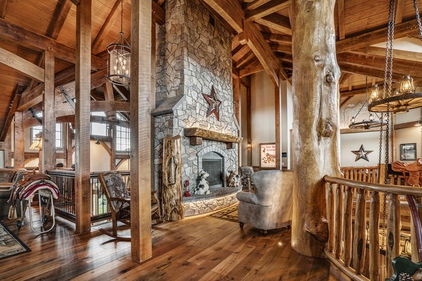 Rustic 'River' Calgary | Canadian Timberframes